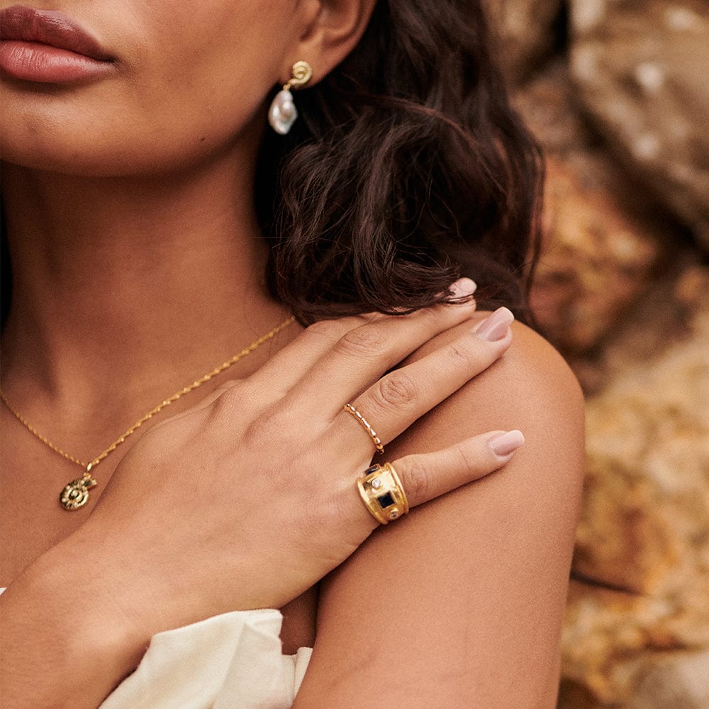 Chunky Stone Textured Ring 18ct Gold Plate – Daisy London