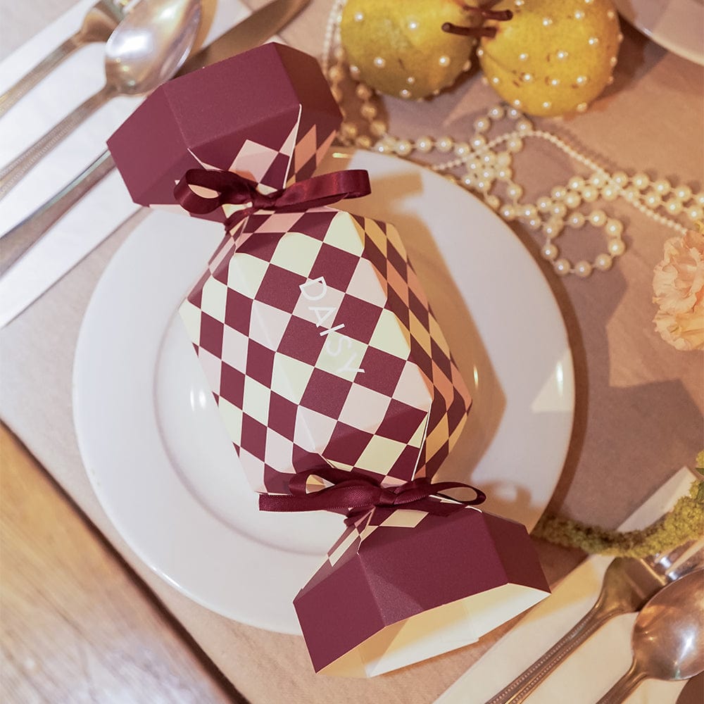 Estée Bestsellers Christmas Cracker Gift Set 18ct Gold Plate – Daisy London